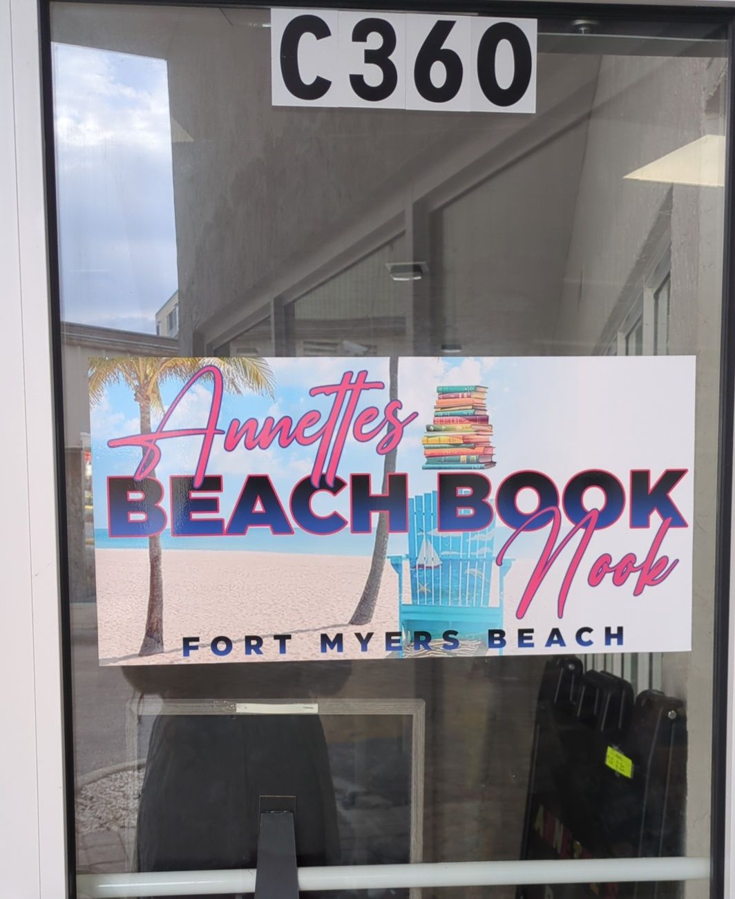 Annette's Beach Book Nook | Visit Fort Myers | SW Florida